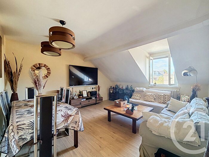 Appartement 3 pièces à vendre à Corbeil-Essonnes, Centre-ville