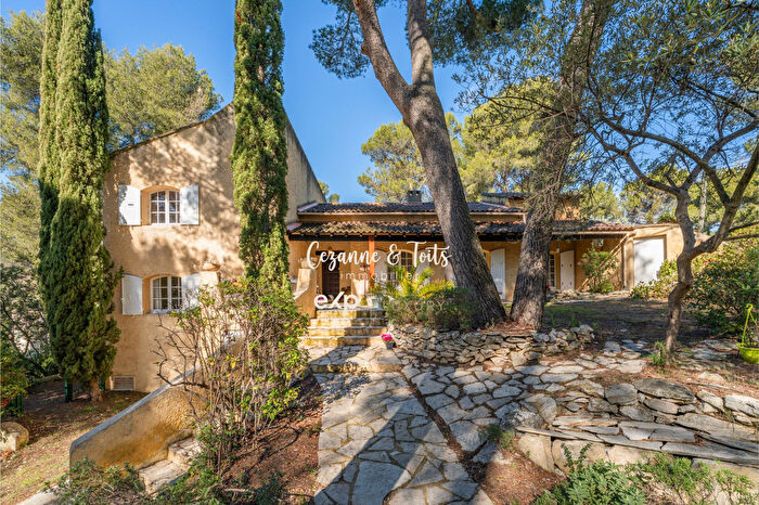 Maison 8 pièces à vendre à Ventabren