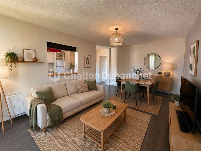 Saint-Haon-le-Châtel : Appartement 4 pièces à louer