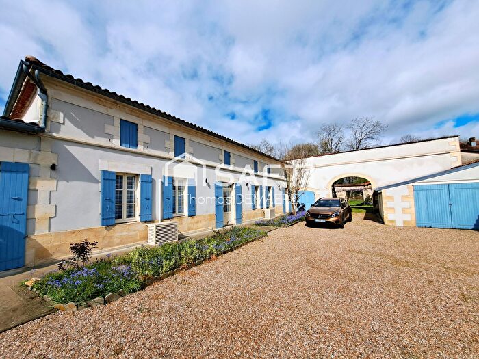 Bussac-Forêt - Maison 8 pièces à vendre