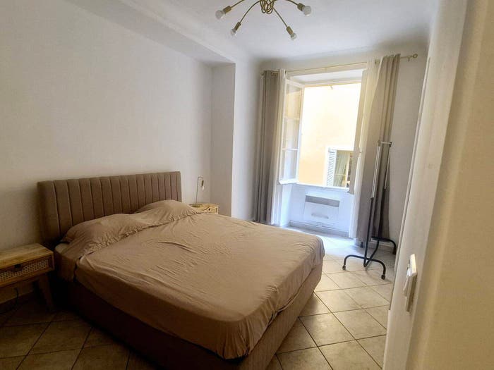 Appartement 2 pièces à Vieux-Nice, à louer