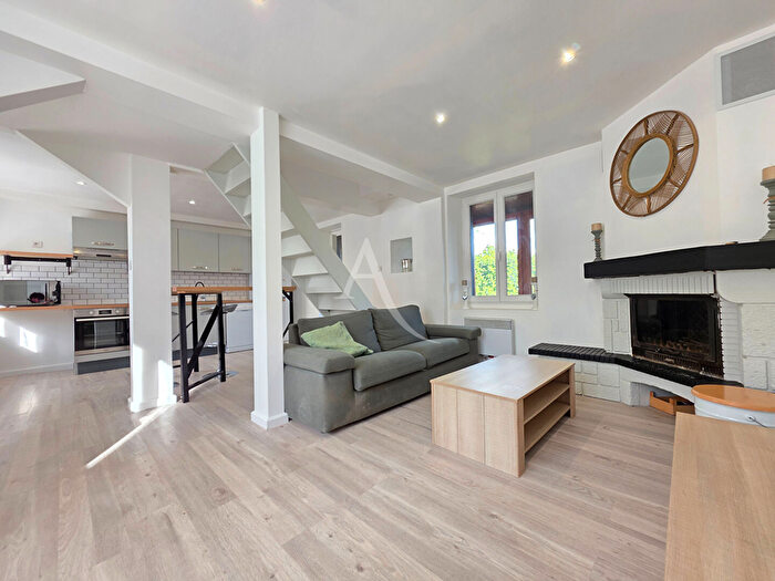 Pierre-Levée : Maison 4 pièces à vendre