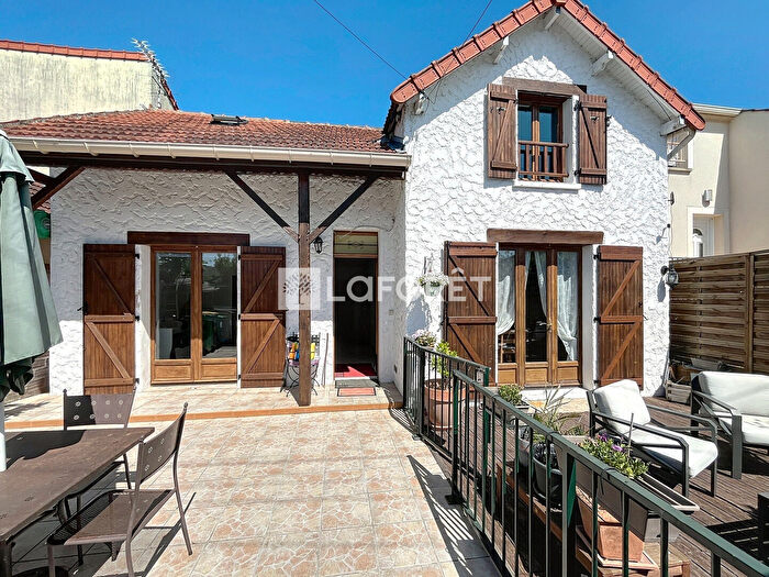 Maison à vendre - Clichy-sous-Bois, La Butte, Les Limites - 5 pièces - 4 chambres