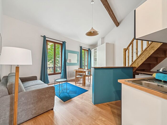 Appartement à louer - Paris e , Gambetta - 1 pièce - 1 chambre