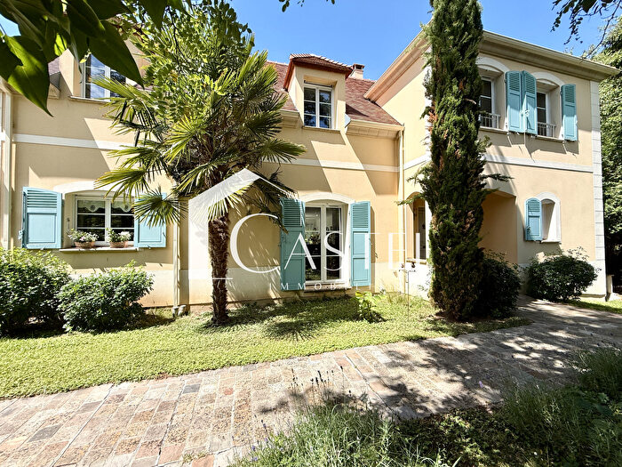 Maison 9 pièces à vendre à Orgeval