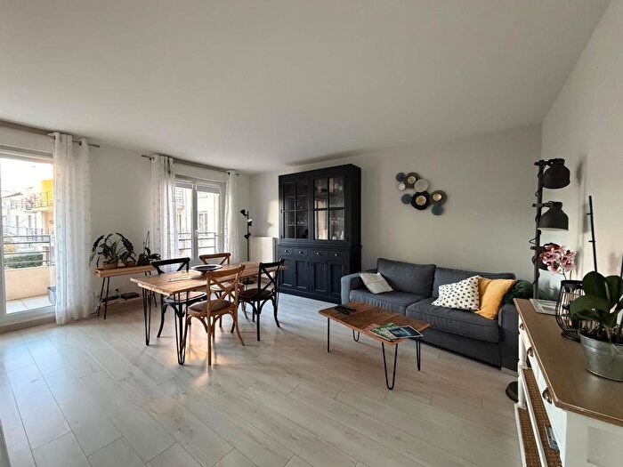 Appartement à vendre - Montigny-le-Bretonneux, Le Village - 4 pièces - 3 chambres