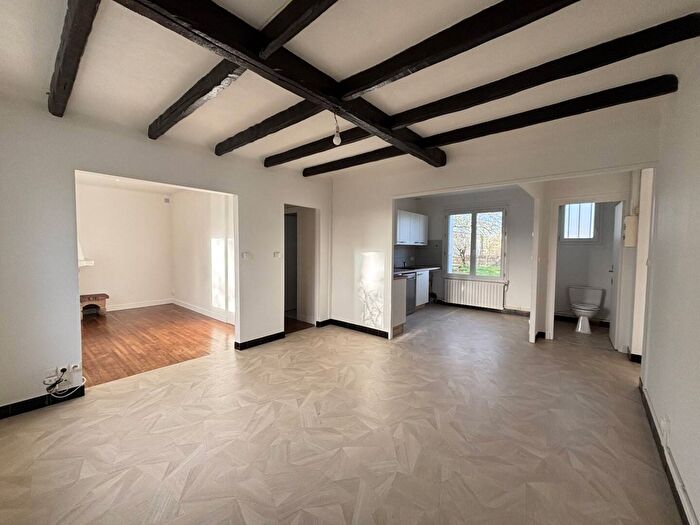 Maison à louer - Aubigny-Les Clouzeaux - 4 pièces - 3 chambres