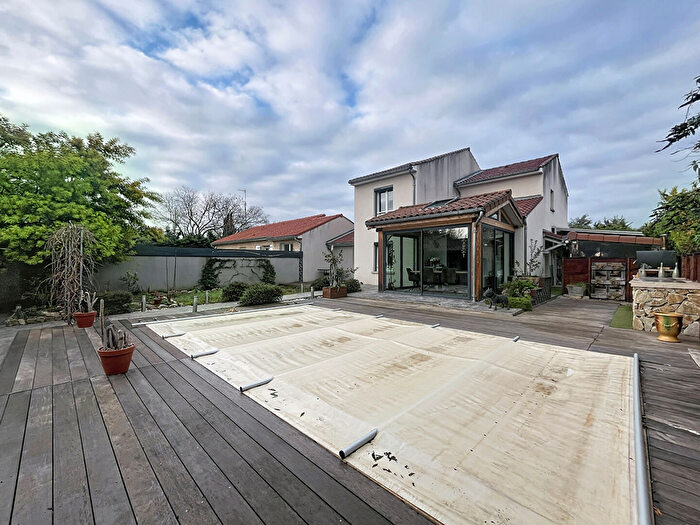 Maison à vendre - Baix - 7 pièces - 4 chambres