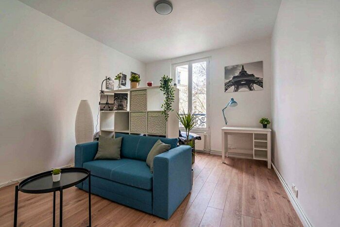 Appartement à louer - Buttes Chaumont, Paris ème arrondissement - 1 pièce