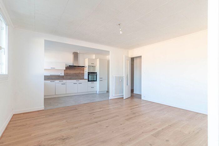 Appartement à vendre - Notre-Dame-de-Sanilhac - 3 pièces - 2 chambres