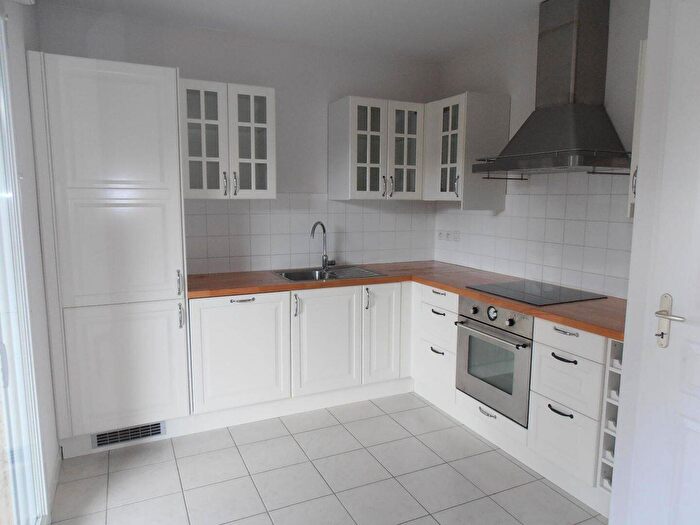 Maison à louer - Vieu-dIzenave - 5 pièces - 3 chambres