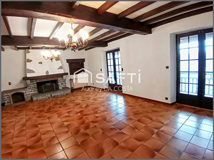 Appartement à vendre - Oloron-Sainte-Marie - 4 pièces - 3 chambres