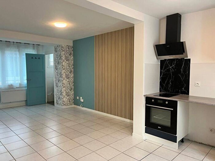 Maison à louer - Couronne Centrale, Bourges - 3 pièces - 2 chambres