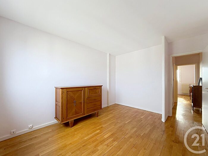 Appartement à vendre - Saint-André-les-Vergers - 5 pièces - 3 chambres