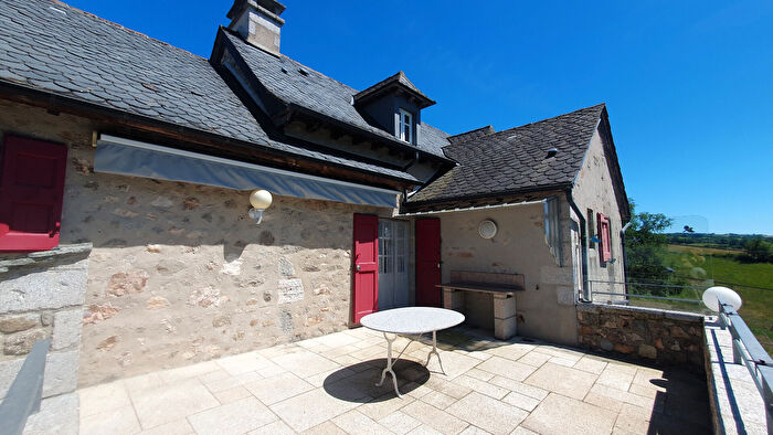 Lunac : Maison 7 pièces à vendre