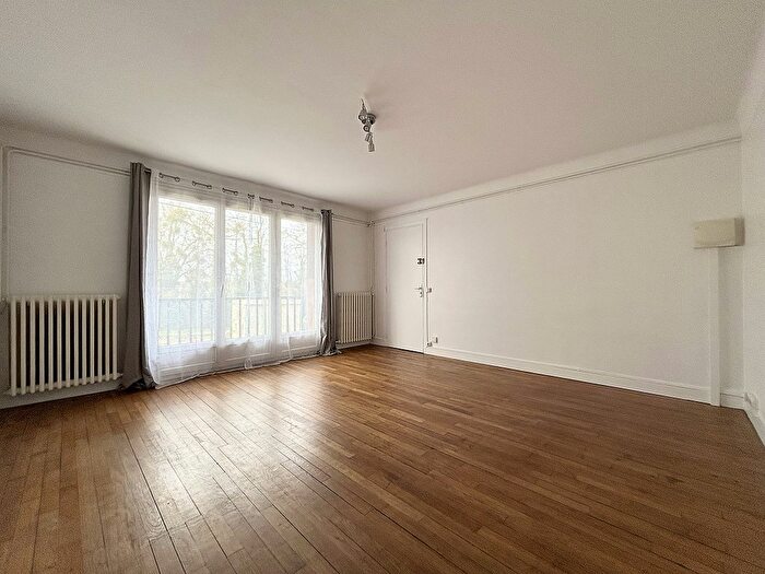 Appartement à louer - Sainte-Geneviève-des-Bois, Paul Vaillant Couturier - 1 pièce