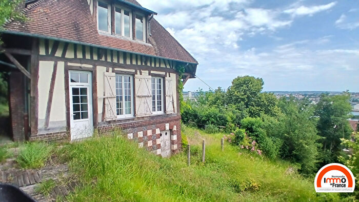 Maison 5 pièces à vendre à Canteleu, Habitat ancien