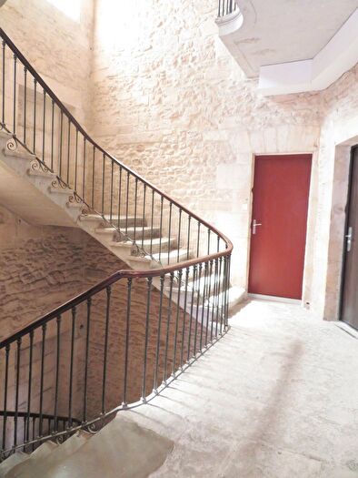 Appartement à louer - Arènes, Nîmes - 1 pièce