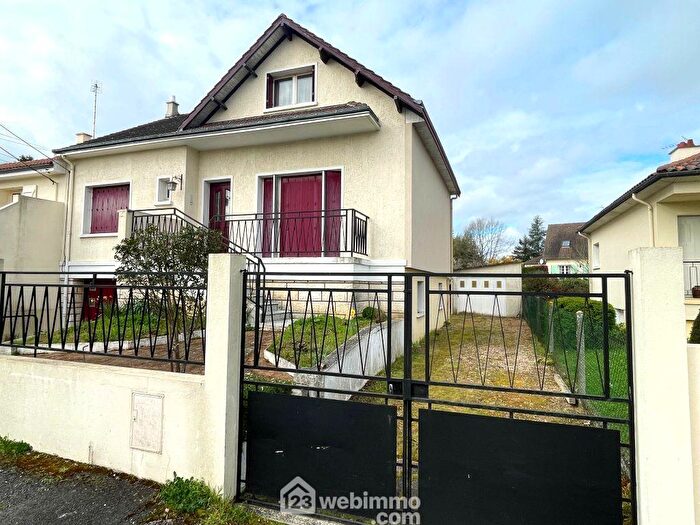 Maison à vendre - Châtellerault, Est - 6 pièces - 4 chambres