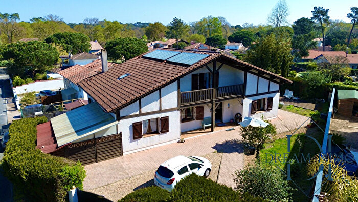 Maison à vendre - Capbreton, Mariotte, Deux Pins - 7 pièces - 5 chambres