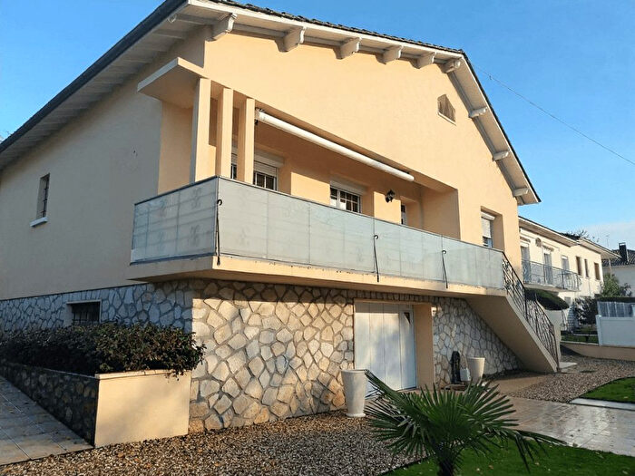 Maison à vendre - Mussidan - 6 pièces - 5 chambres