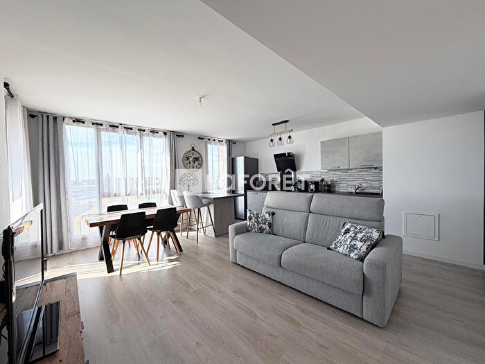 Appartement à louer - Brétigny-sur-Orge, Cendrennes, Bois de Châtres - 3 pièces - 2 chambres