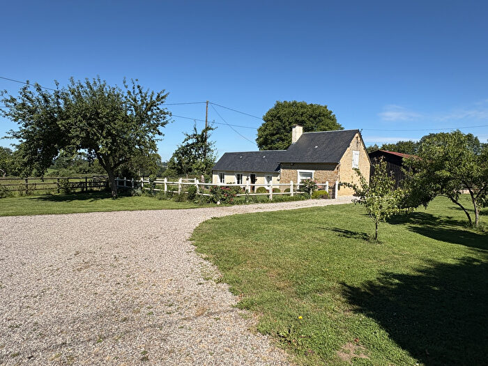 Saint-Germain-de-Clairefeuille - Maison 4 pièces à vendre