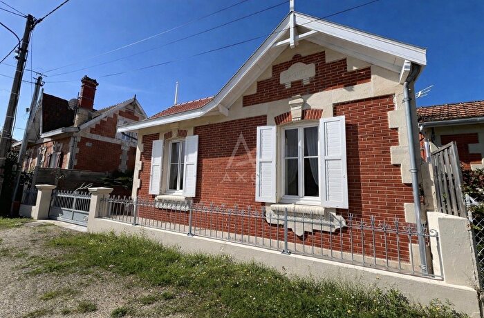 Maison à vendre - Soulac-sur-Mer - 6 pièces - 4 chambres