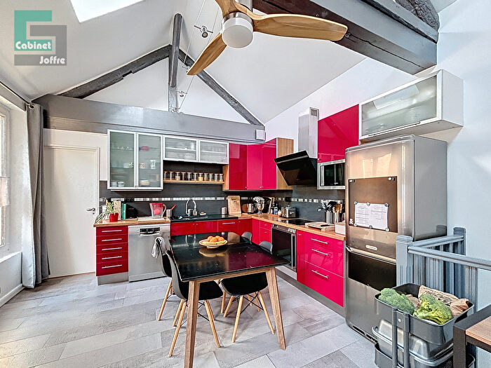 Appartement à vendre - Fontainebleau, Centre-ville - 4 pièces - 3 chambres