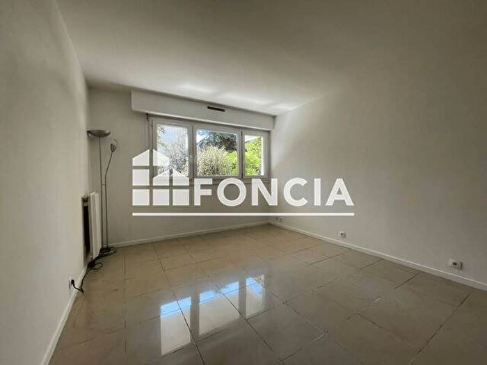 Appartement à louer - Europe-Nord, Chatou - 1 pièce