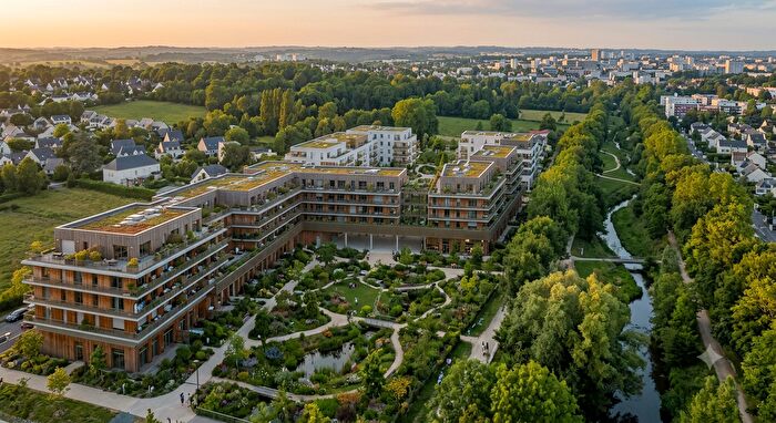 Cesson-Sévigné, Bourgchevreuil, Dézerseul, Pommeraie : Maison 1 pièce à vendre