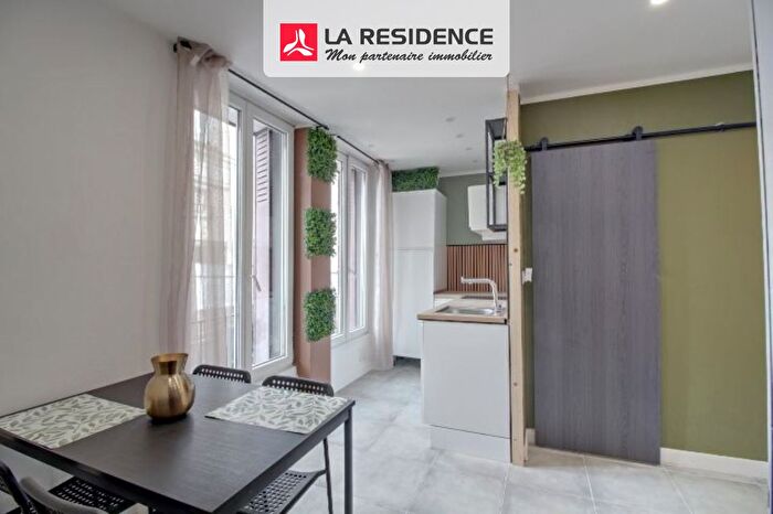Appartement 2 pièces à Les Mureaux, Centre-ville, à vendre