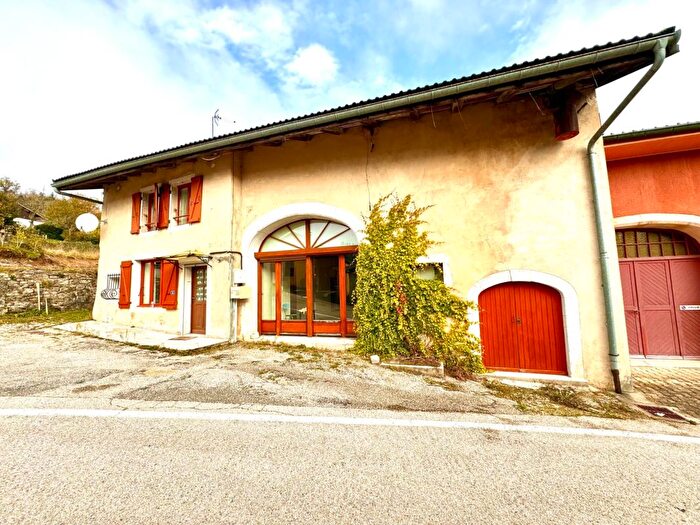 Maison à vendre - Oyonnax, Belmont - 5 pièces - 3 chambres