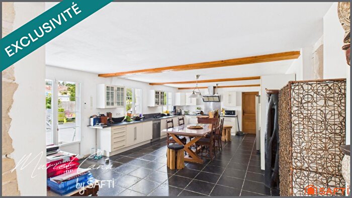 Maison à vendre - Vouhé - 9 pièces - 6 chambres