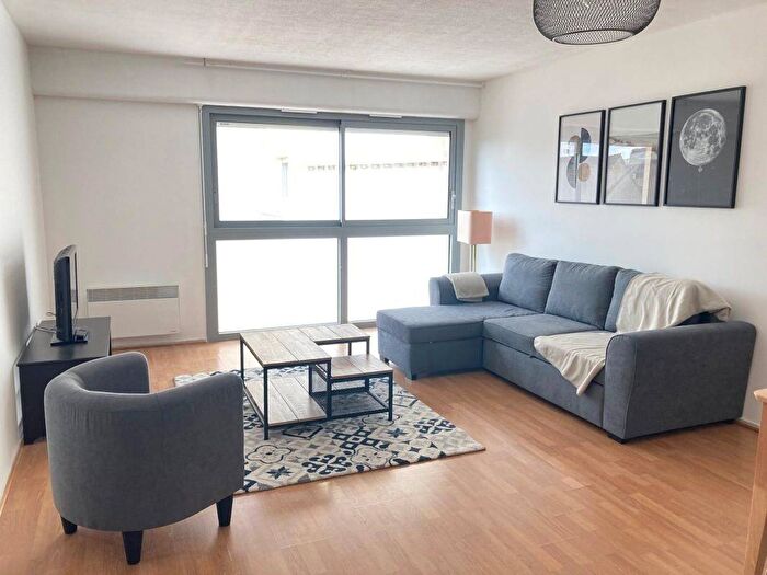 Appartement à louer - Centre Ville, Périgueux - 2 pièces - 1 chambre