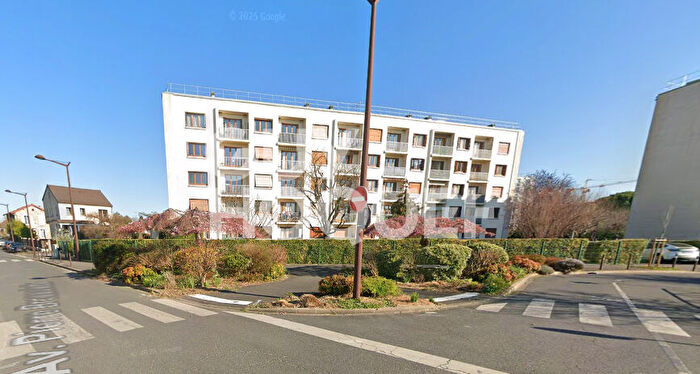 Appartement à louer - Viry-Châtillon, Centre-ville - 5 pièces - 3 chambres