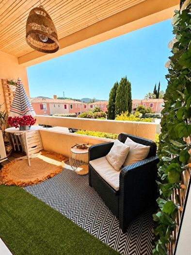 Hyères, Pyanet : Appartement 2 pièces à vendre