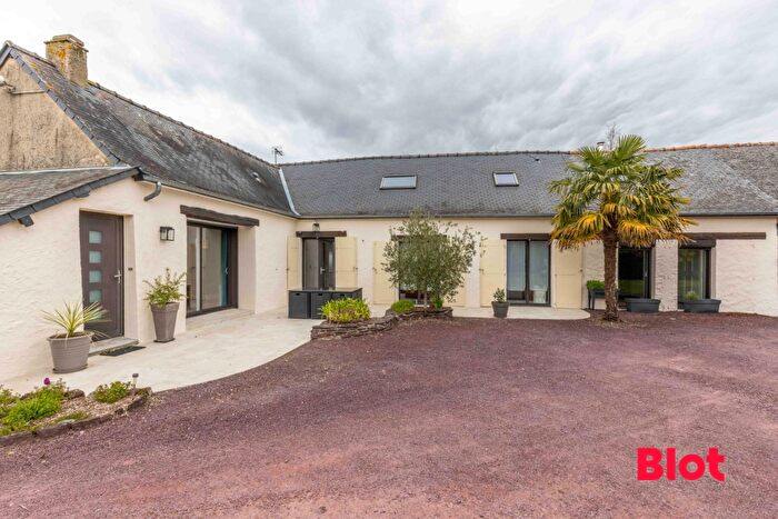 Maison à vendre - Chavagne - 6 pièces - 4 chambres