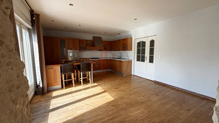 Appartement à vendre - Pontarlier, Centre-ville - 5 pièces - 3 chambres