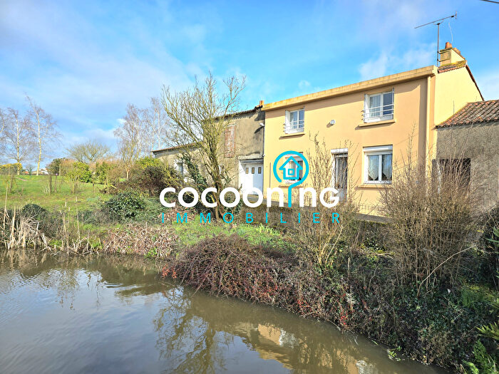 Maison à vendre - Gorges - 5 pièces - 3 chambres