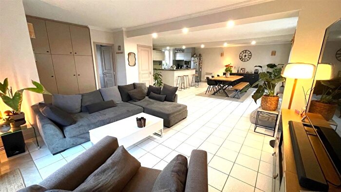 Maison à vendre - Pontault-Combault - 6 pièces - 3 chambres