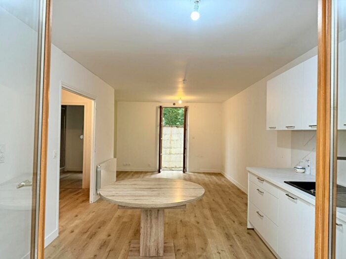 Appartement à vendre - Troyes, Saint-Martin - 3 pièces - 2 chambres