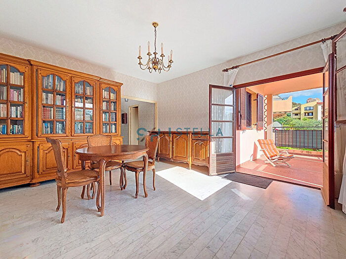 Appartement à vendre - Ajaccio, Les Sanguinaires - 2 pièces - 1 chambre