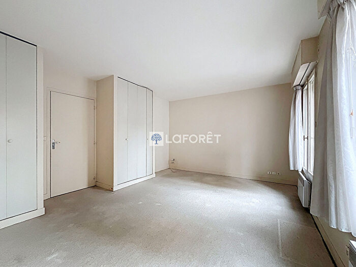 Appartement à vendre - Vanves, Centre Saint-Rémy - 3 pièces - 2 chambres