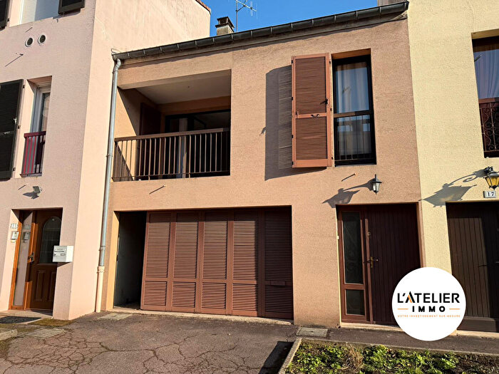 Maison à vendre - Vitry-le-François, Centre-ville - 4 pièces - 2 chambres