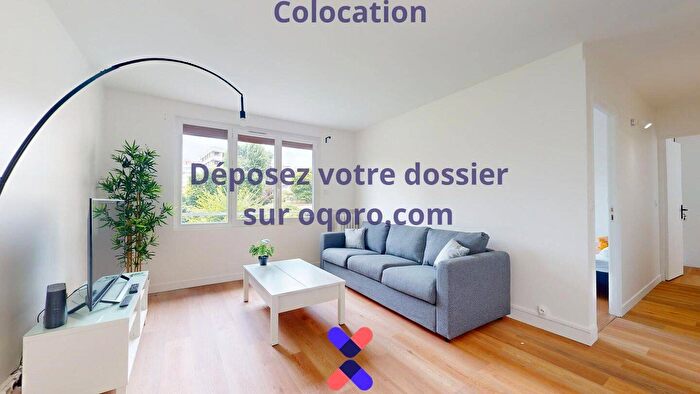 Appartement à louer - Chantereine-La Fontaine-Arcades-Castermant, Chelles - 4 pièces - 3 chambres