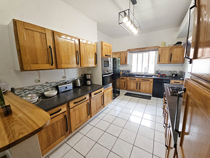 Maison 9 pièces à vendre à Saint-Denis, Le Brûlé