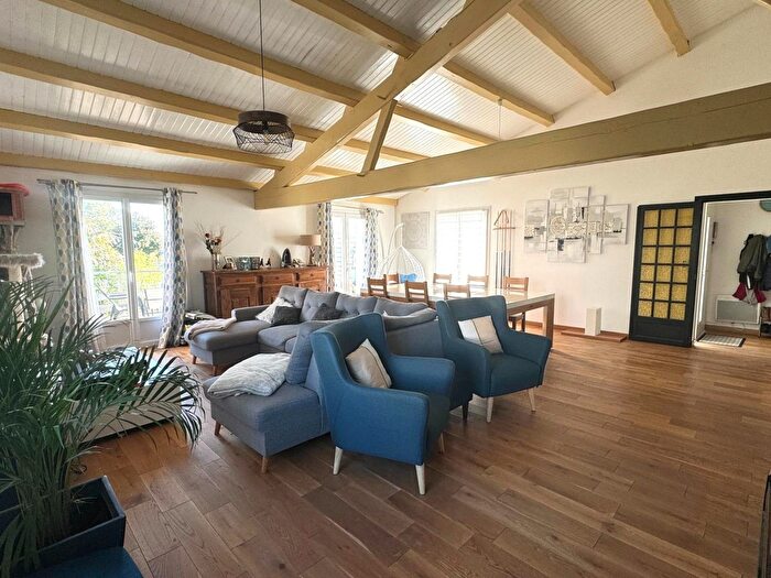 Maison à vendre - Châtelaillon-Plage - 9 pièces - 5 chambres