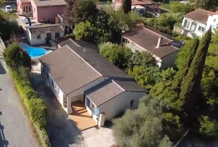 Maison 8 pièces à Villeneuve-la-Comptal, à vendre