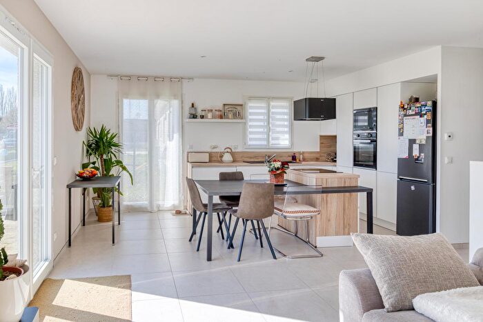 Maison à vendre - Montrevel-en-Bresse - 4 pièces - 3 chambres